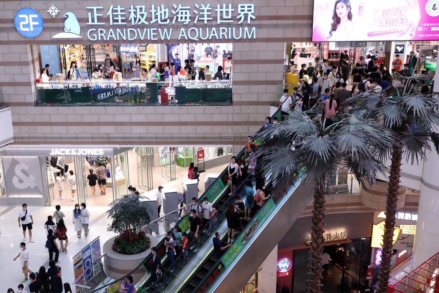 Holiday consumption boom shows growth potential of Chinese market-广东台荔枝网
